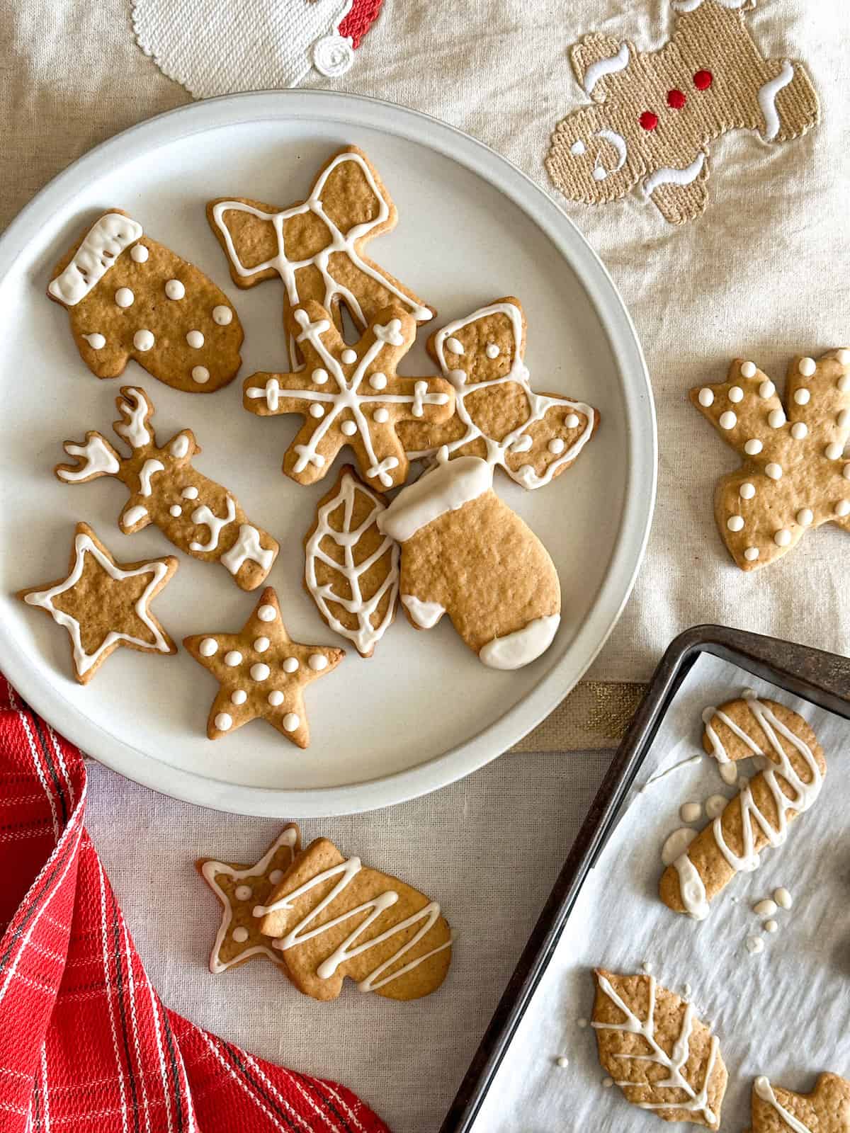 Sourdough Gingerbread Cookies Recipe - Foragers of Happiness